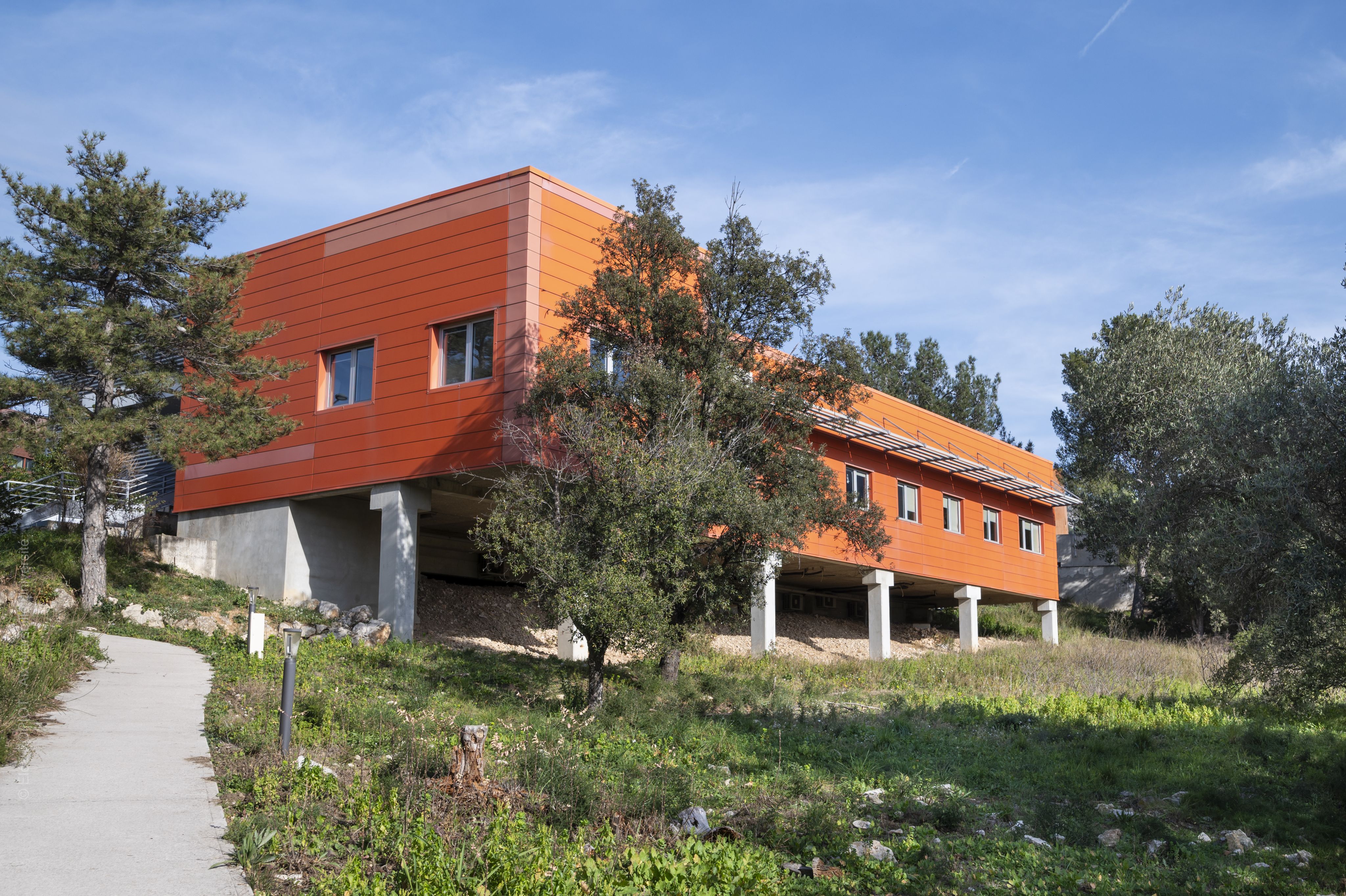 AMUtech | Institut matériaux avancés et nanotechnologies